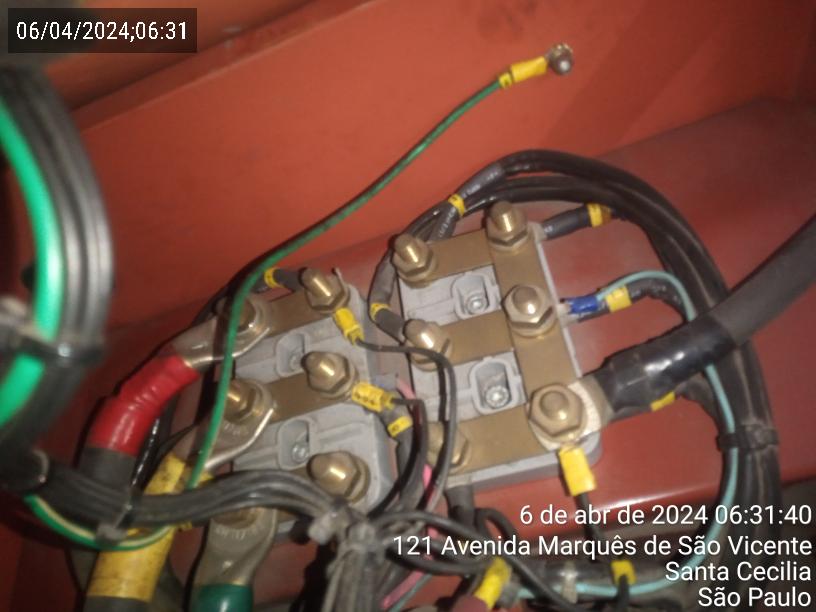 Tensão da Bateria com Carregador Ligado